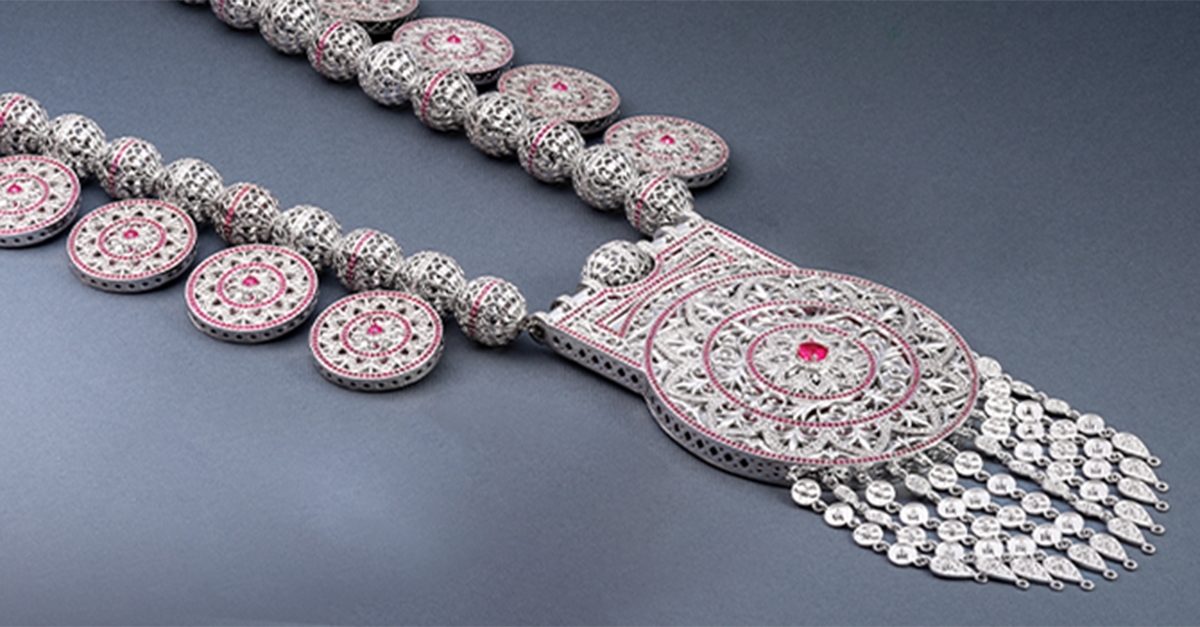 Traditional Necklace | Al Romaizan