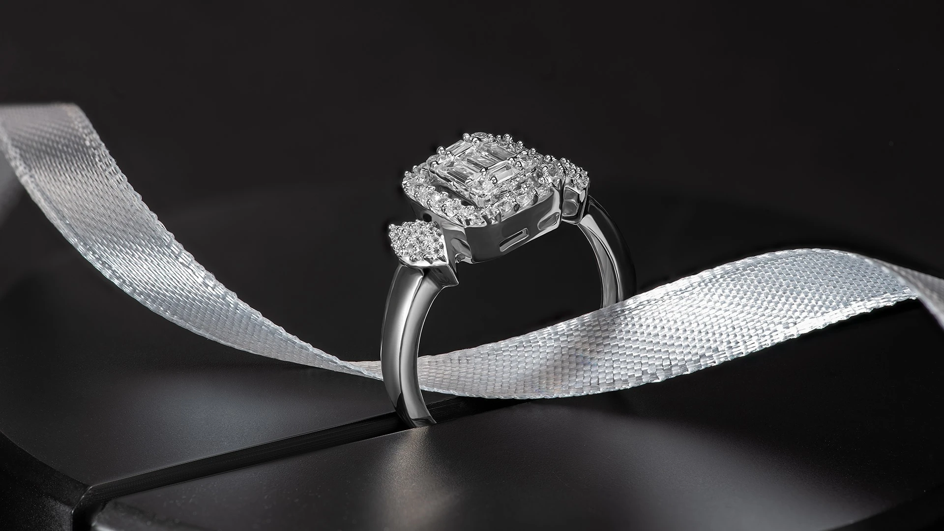 Customized-Jewellery - Al Romaizan