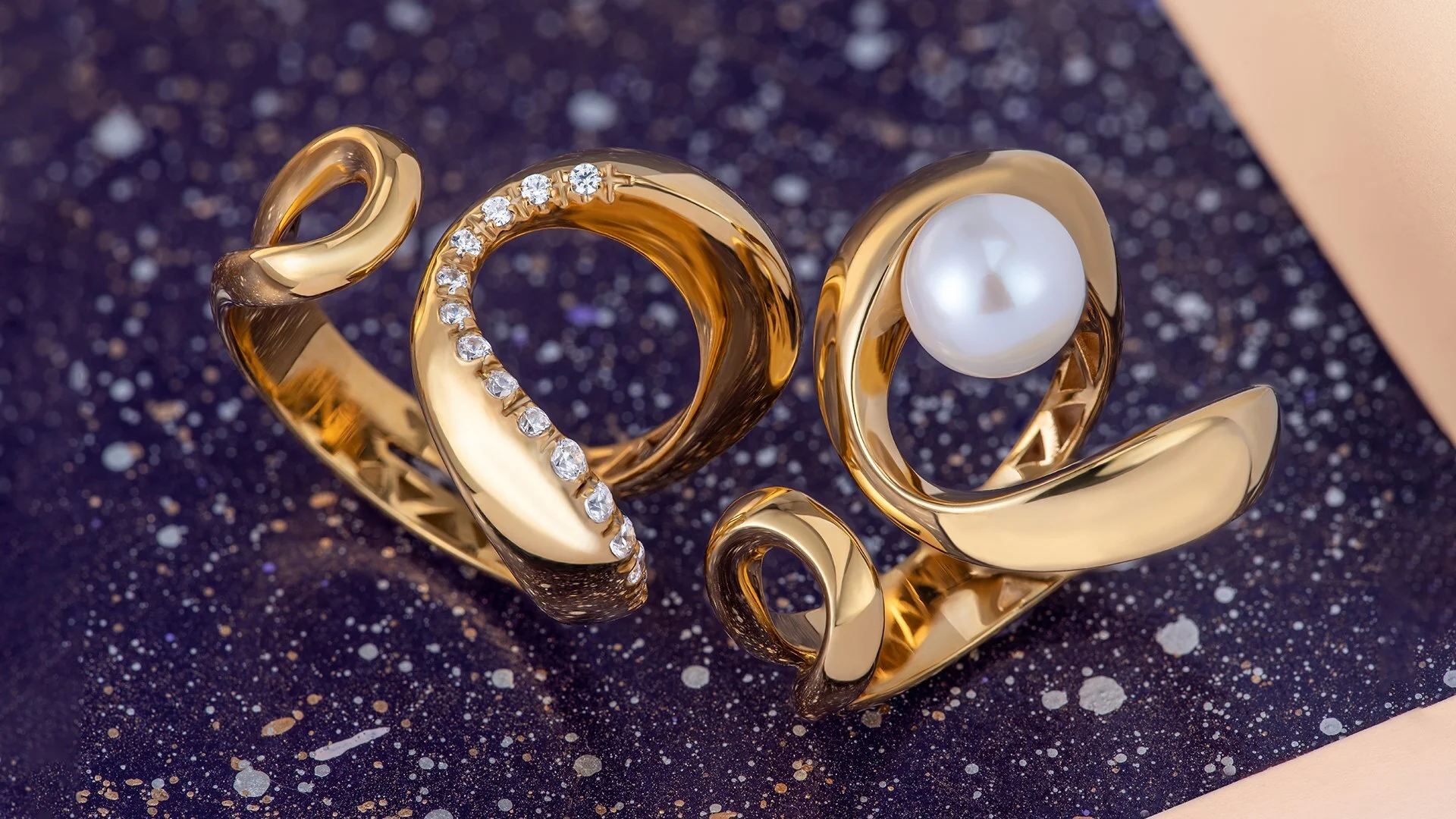 Formation of Pearls - Al Romaizan