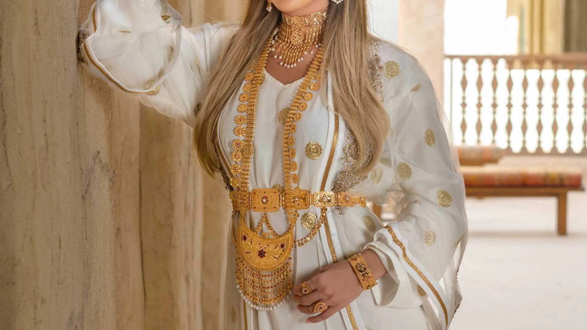 Gold Chain Necklaces - Al Romaizan