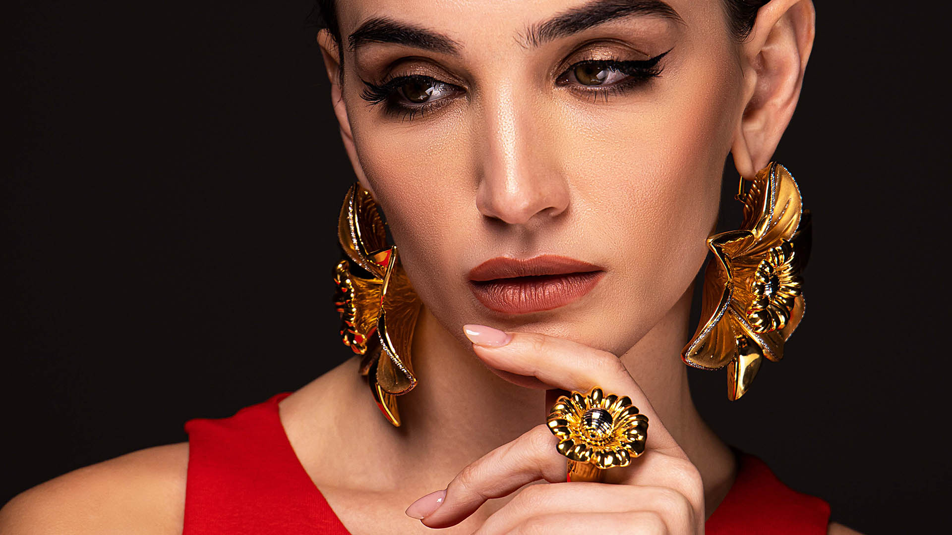 Why Women Love Blossom Collections: Exploring the Nature-Inspired Heavy ...