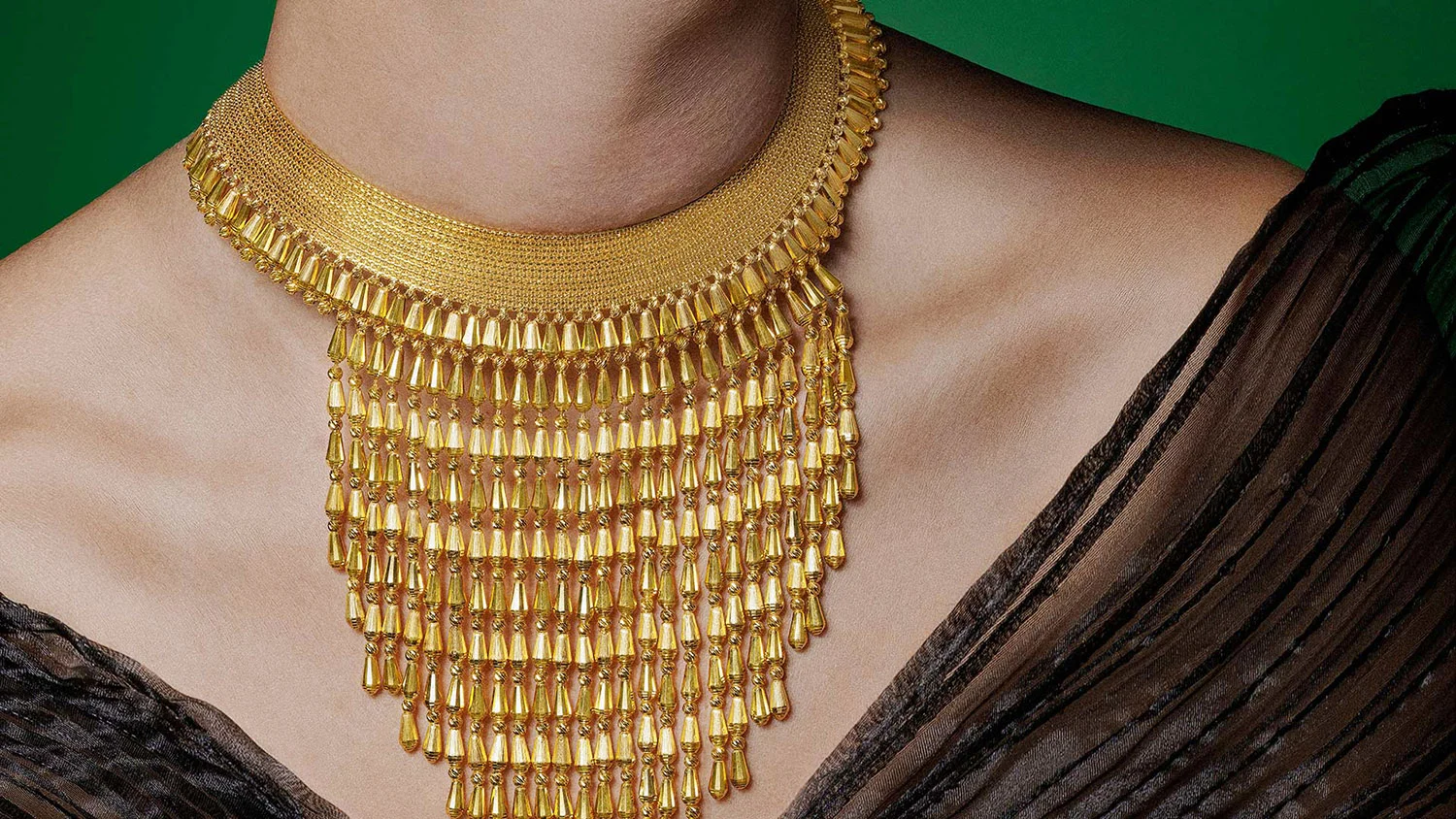 Golden Elegance Unveiled: Italy's Finest Gold Jewelry and Dubai's ...